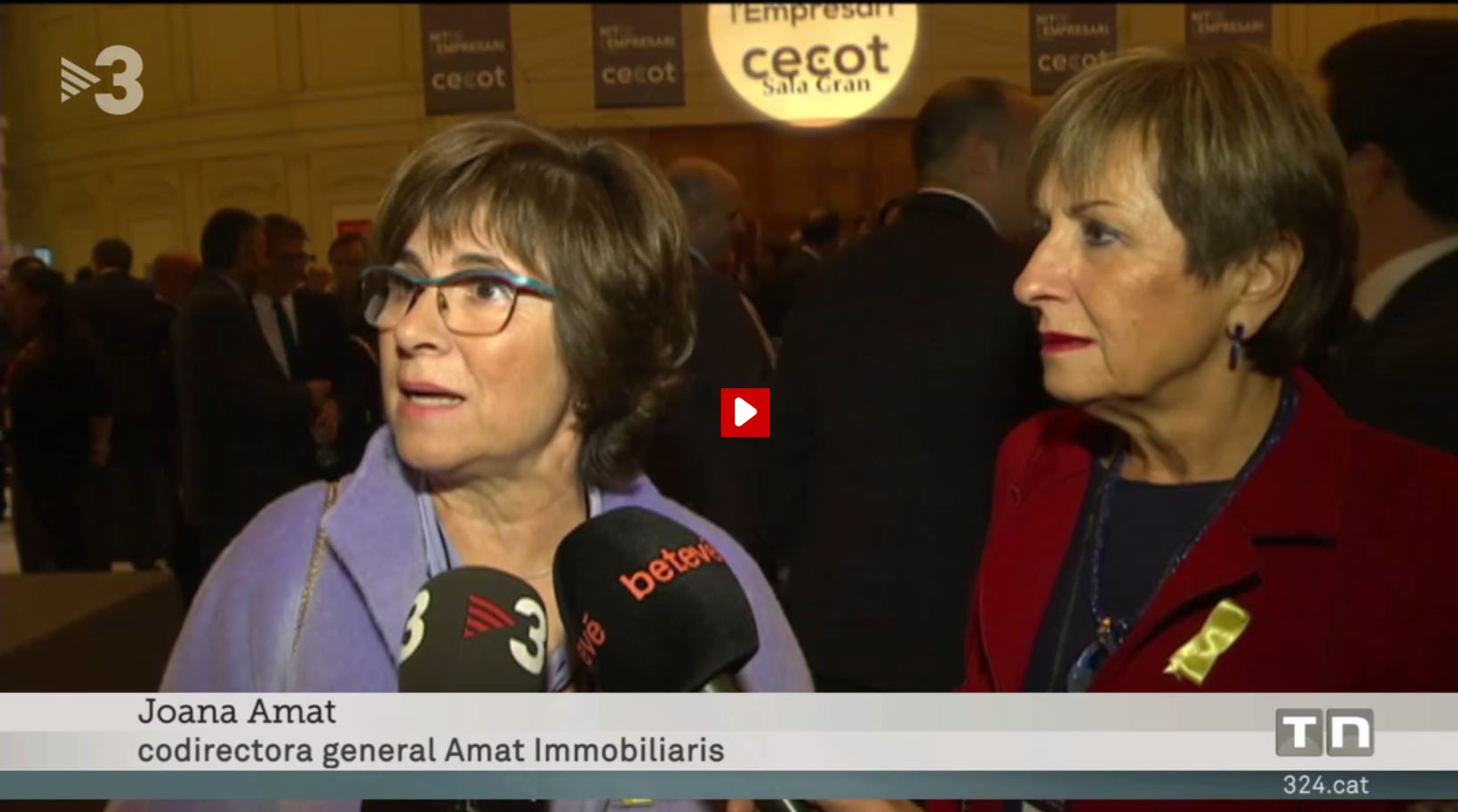 Immaculada and Joana Amat recieve the CECOT Personality Award | Amat Immobiliaris